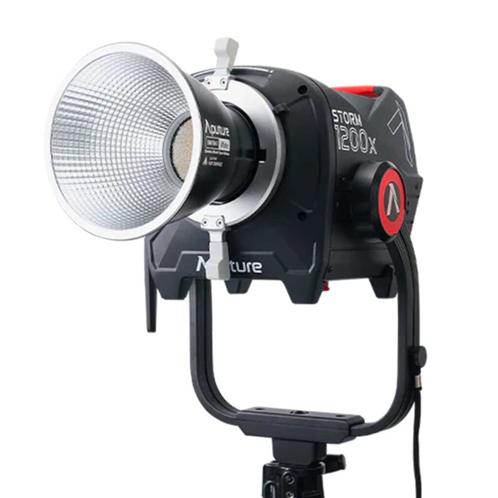 Aputure STORM 1200x - LIGHT UP RENTAL