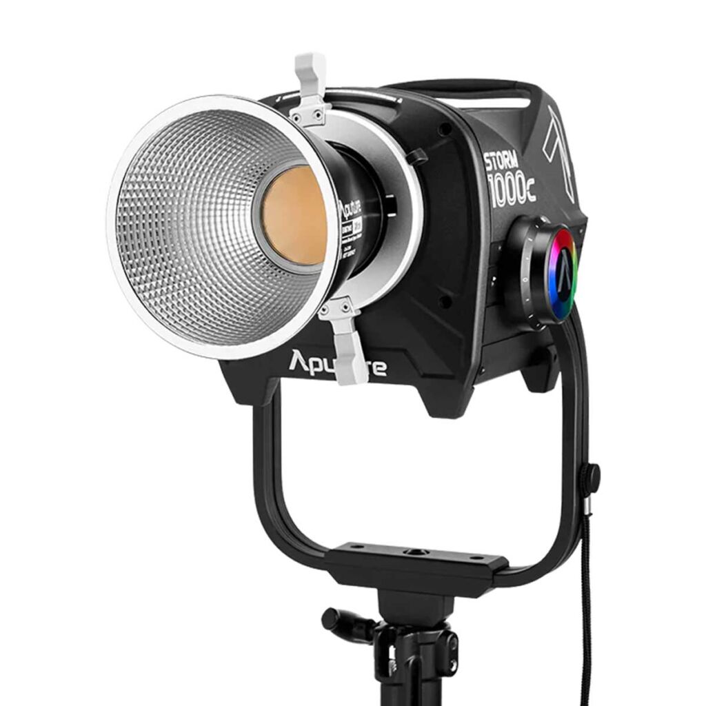 Aputure STORM 1000c - LIGHT UP RENTAL